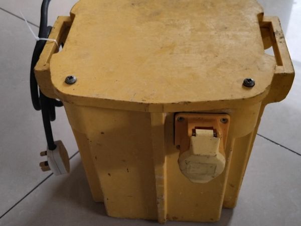 5Kva 32 Amp Transformer 110v for sale in Co. Clare for €150 on DoneDeal