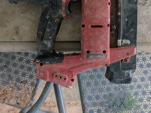 Milwaukee pin gun 18g m18 for sale in Co. Dublin for €250 on DoneDeal