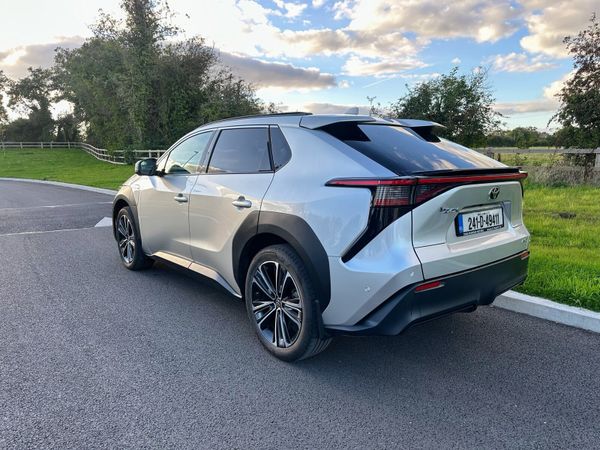 €33,995 Toyota bZ4X Vision AWD 71kWh EV for sale in Co. Dublin for € ...