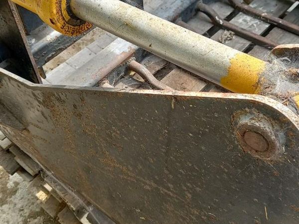 Round feeder. Rossmore grab 50hx brackets. Gate for sale in Co. Kerry ...