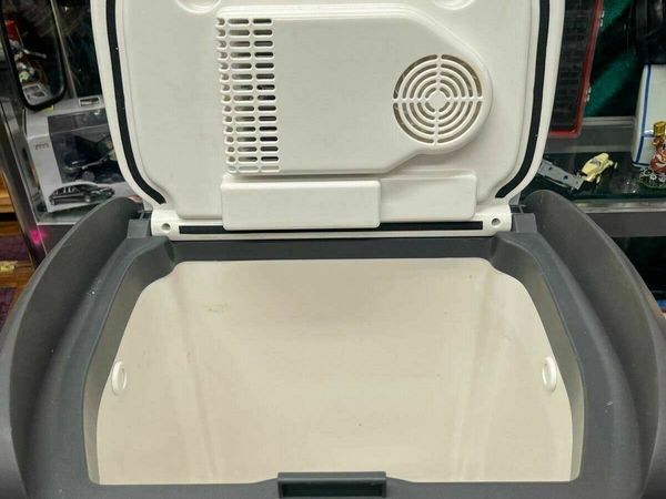 Halfords Cooler for sale in Co. Cork for €49 on DoneDeal