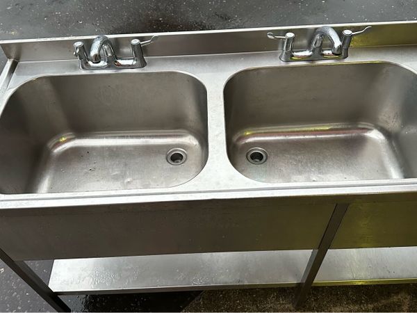 Stainless steel sink for sale in Co. Cork for €400 on DoneDeal