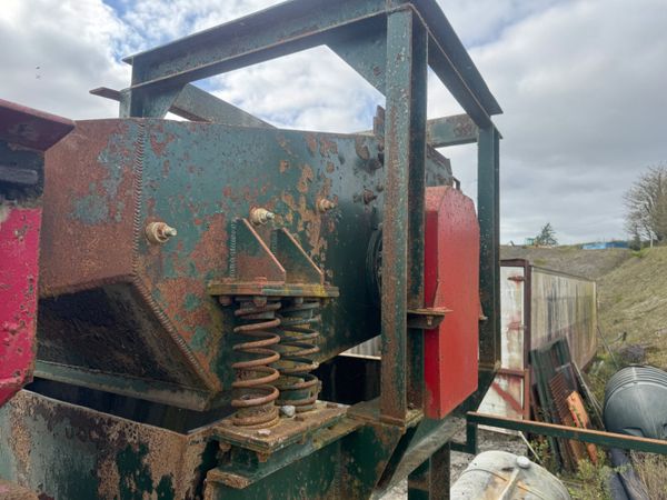 FEEDER SCALPING SCREEN HOPPER for sale in Co. Westmeath for €3,600 on ...