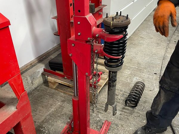 Mechanic for Small, Well organised Garage for sale in Co. Meath for € ...