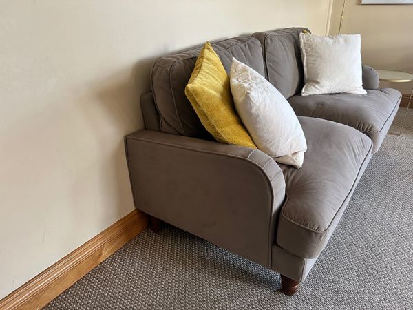 Sofa for sale in Co. Monaghan for €5 on DoneDeal