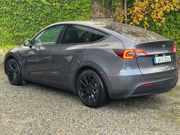 20224 Tesla Model Y RWD 1 Owner for sale in Co. Dublin for €36,999 on ...