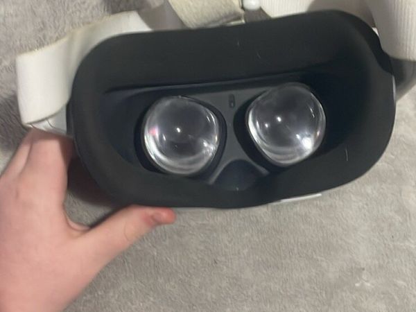 Oculus Quest 2 for sale in Co. Dublin for €230 on DoneDeal