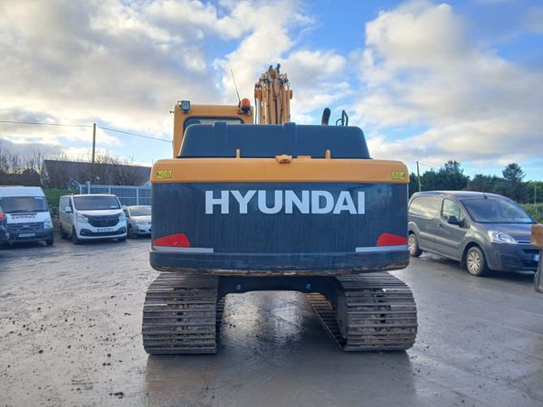 Hyundai R140-9A for sale in Co. Clare for €1 on DoneDeal