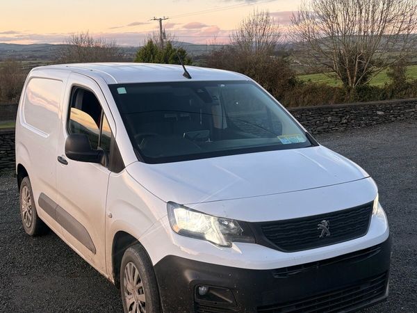 Small Van and Box Body Van with Driver for hire for sale in Co. Wexford ...