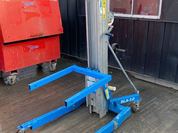 Genie SLA-10 Material Lift for sale in Co. Galway for €1,000 on DoneDeal