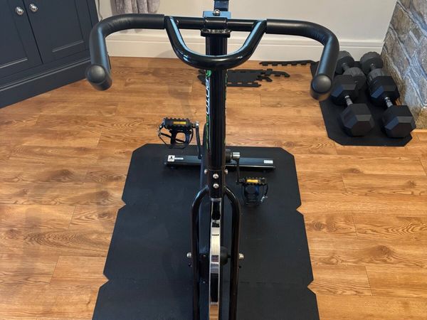 Spin bike for sale in Co. Galway for €200 on DoneDeal