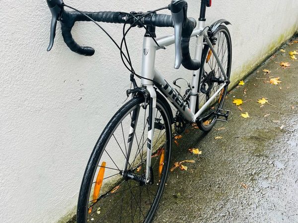 Trek one series 1.1 road bike for sale in Co. Dublin for €300 on DoneDeal