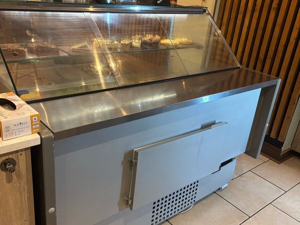 Display deli fridge for sale in Co. Dublin for €800 on DoneDeal