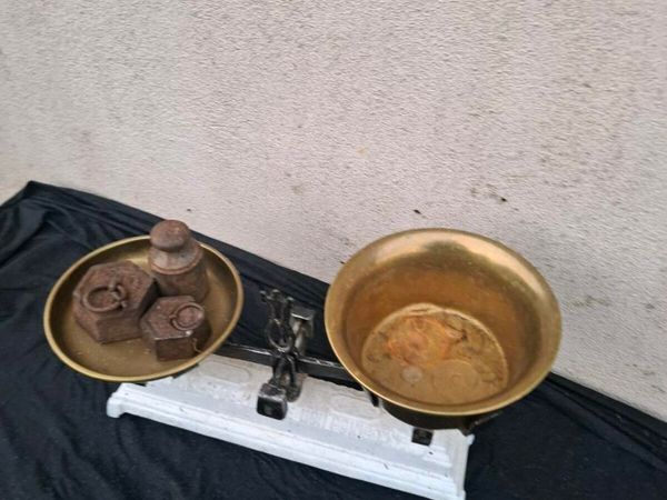 Antique scale with weights for sale in Co. Limerick for €50 on DoneDeal