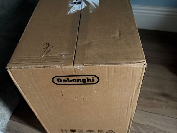 Delonghi Coffee Machine for sale in Co. Dublin for €280 on DoneDeal