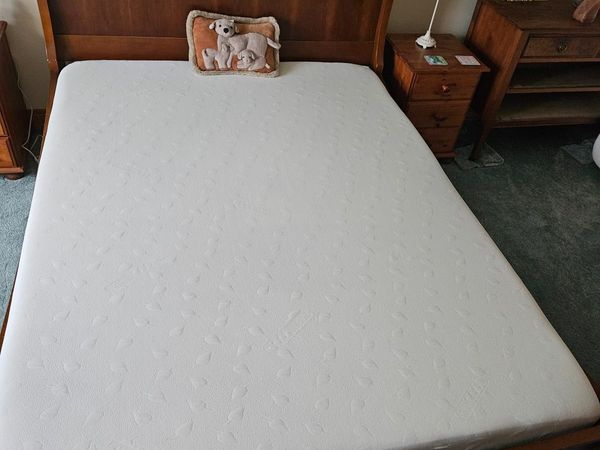 King Size Mahogamy Sleigh Bed and Mattress for sale in Co. Mayo for € ...