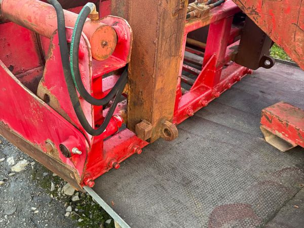 Red rock shear grab for sale in Co. Armagh for £750 on DoneDeal