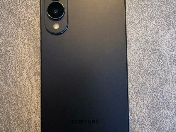 Samsung Galaxy s25 Edge for sale in Co. Clare for €649 on DoneDeal