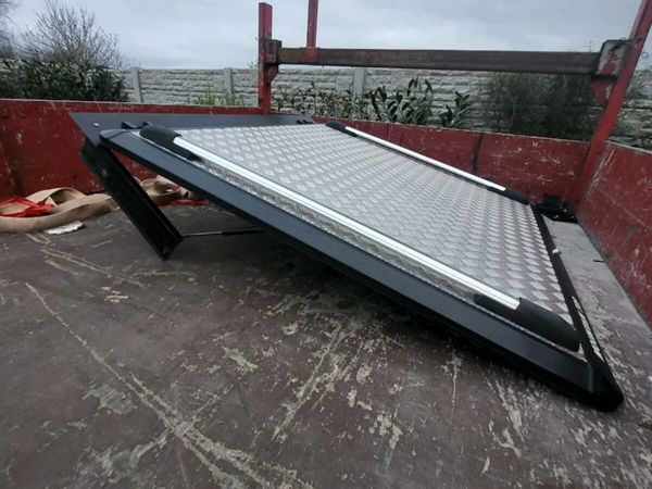 Navara D40 mountain top lid for sale in Co. Cork for €300 on DoneDeal