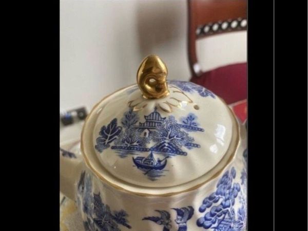 Vintage Sadler/ Arklow Blue Willow Tea Pot for sale in Co. Dublin for € ...
