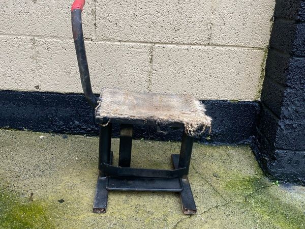 Motor cross bike stand for sale in Co. Cork for €40 on DoneDeal
