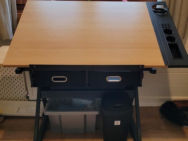 Drawing desk for sale in Co. Carlow for €100 on DoneDeal