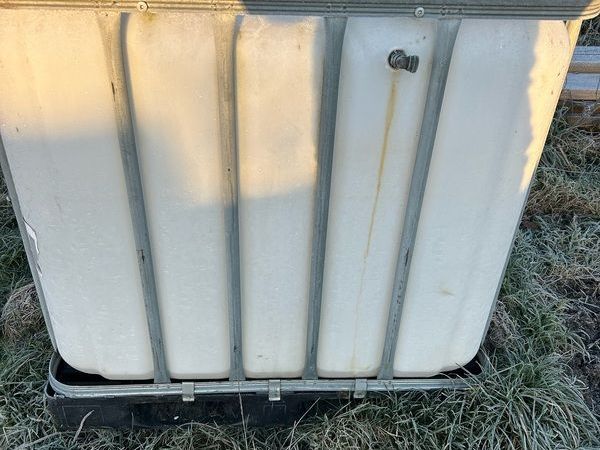 ibc tank for sale in Co. Kildare for €80 on DoneDeal