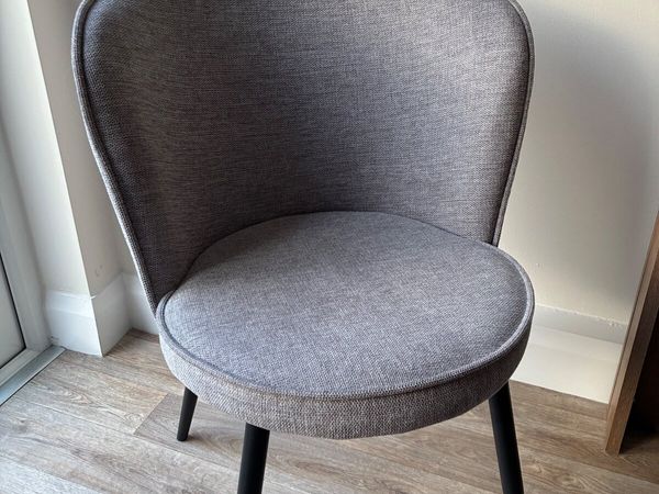 kitchen-table and chairs for sale in Co. Dublin for €150 on DoneDeal