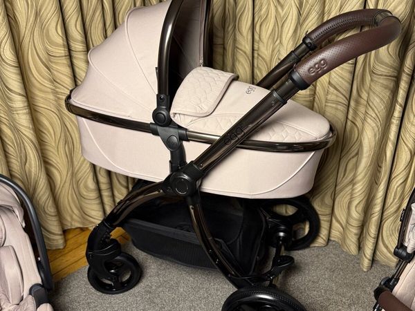 Full Egg 2 like new pram buggy travel system for sale in Co. Dublin for ...