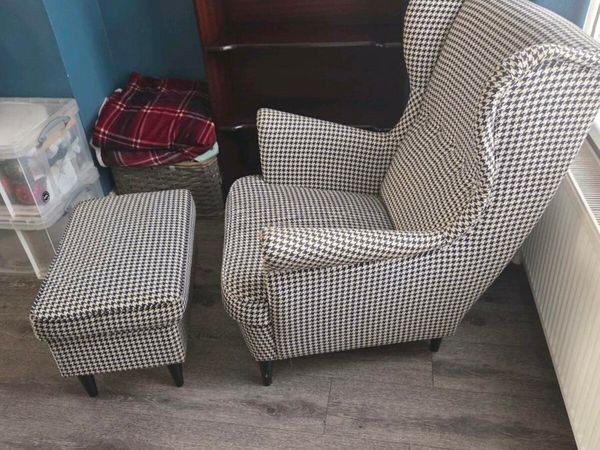 Chairs and foot stool for sale in Co. Dublin for €100 on DoneDeal