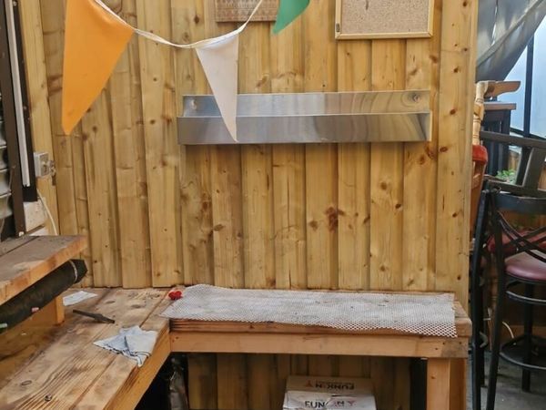 Outdoor Pub / Smoking Area for sale in Co. Louth for €10,000 on DoneDeal