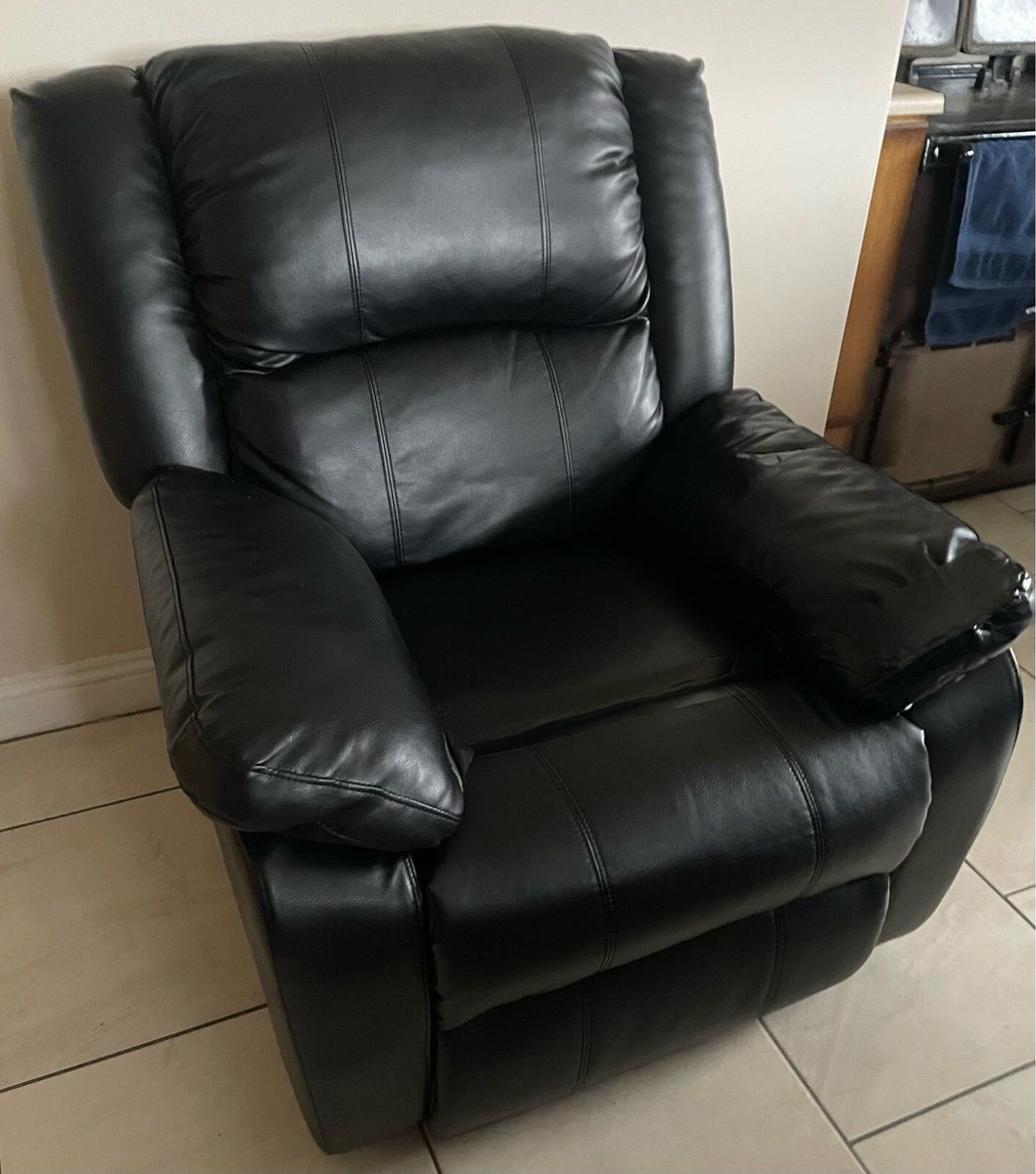 3 recliner chairs 53 All Sections Ads For Sale in Ireland DoneDeal