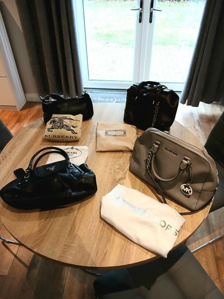 dressing-table-with-mirror-bb921-free-delivery Handbags Ads For Sale in ...