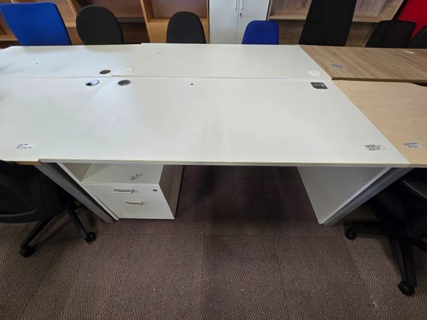 straight office desk with cantilever legs | 97 All Sections Ads For ...