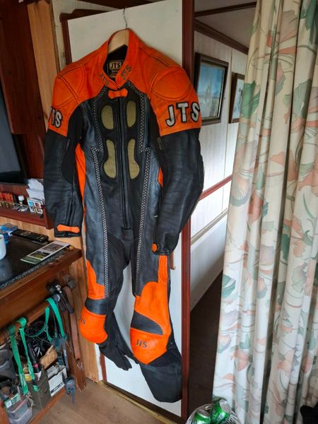 roof-amp-path-moss-killer Motorbike Extras For Sale in Ireland | DoneDeal