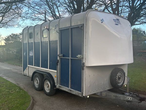 horse box | 109 Ads in Trailers For Sale in Ireland | DoneDeal