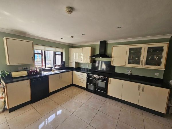 cream kitchen pelmet | 1 All Sections Ad For Sale in Ireland | DoneDeal