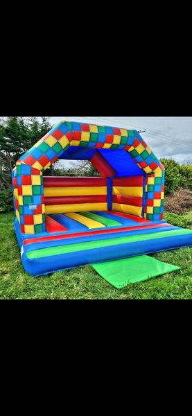ifor-williams-horse-trailer Bouncy Castles Ads For Sale in Ireland ...