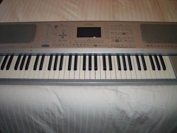 drives | 2 Keyboards & Pianos Ads For Sale in Ireland | DoneDeal