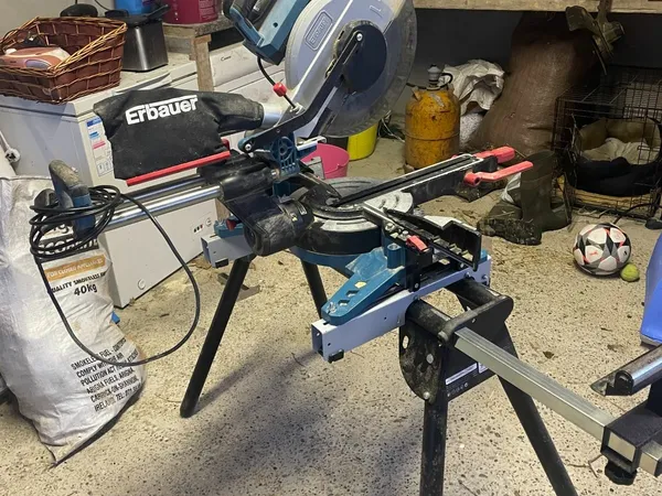 Erbauer 305mm mitre saw store