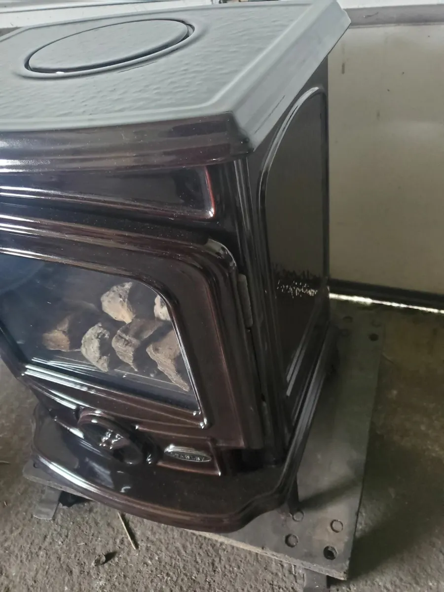 Stanley Oisin 5 kw oil stove for sale in Co. Roscommon for €875 on DoneDeal