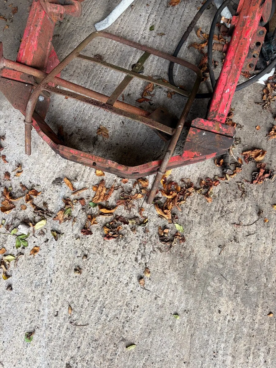 Front loader Massey Ferguson 178/188 for sale in Co. Limerick for €200 ...