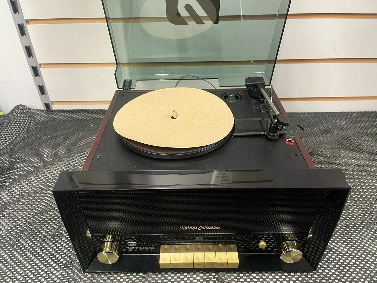 Muse Vintage Collection Player for sale in Co. Cork for €129 on DoneDeal