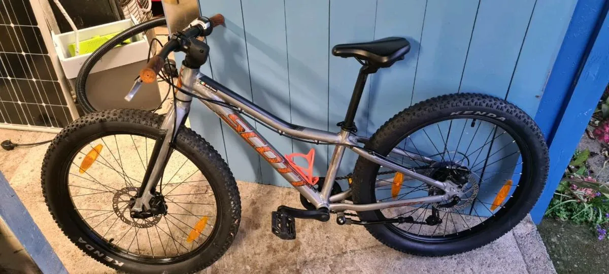 Scott Roxter for sale in Co. Waterford for €250 on DoneDeal