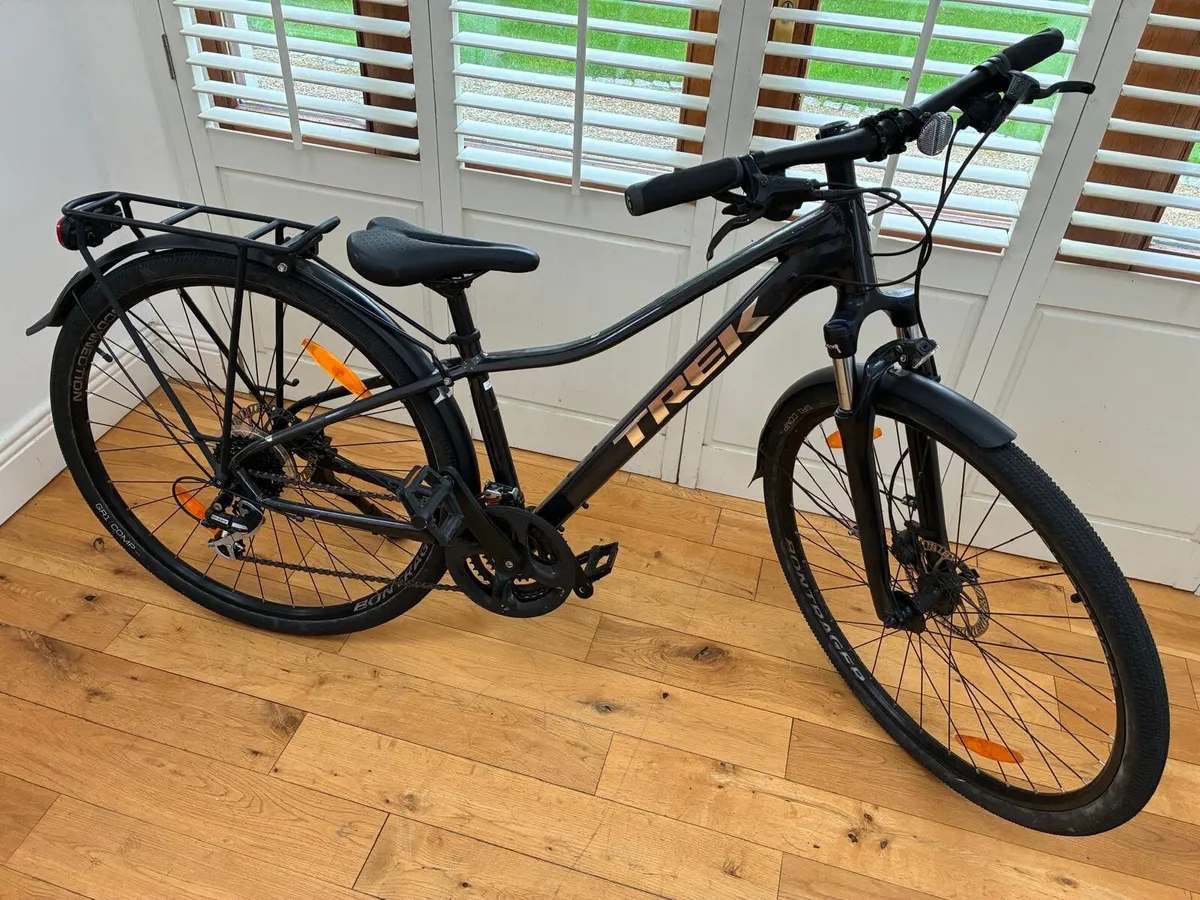 Trek Dual Sport 2 – Adult Hybrid Bike – Excellent for sale in Co. Dublin for €450 on DoneDeal