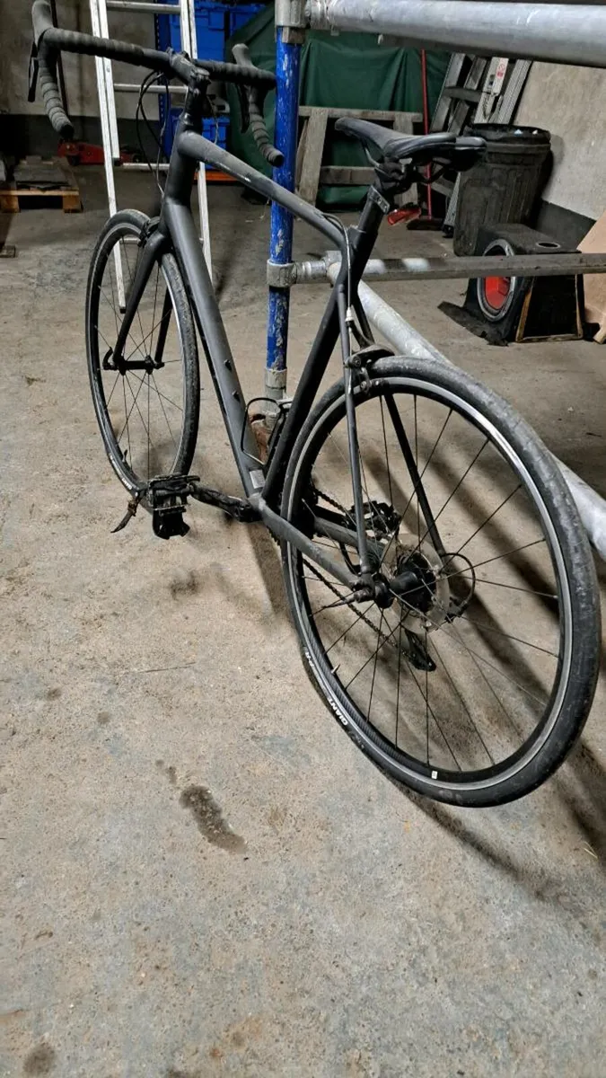 Giant Race bike for sale in Co. Limerick for €280 on DoneDeal