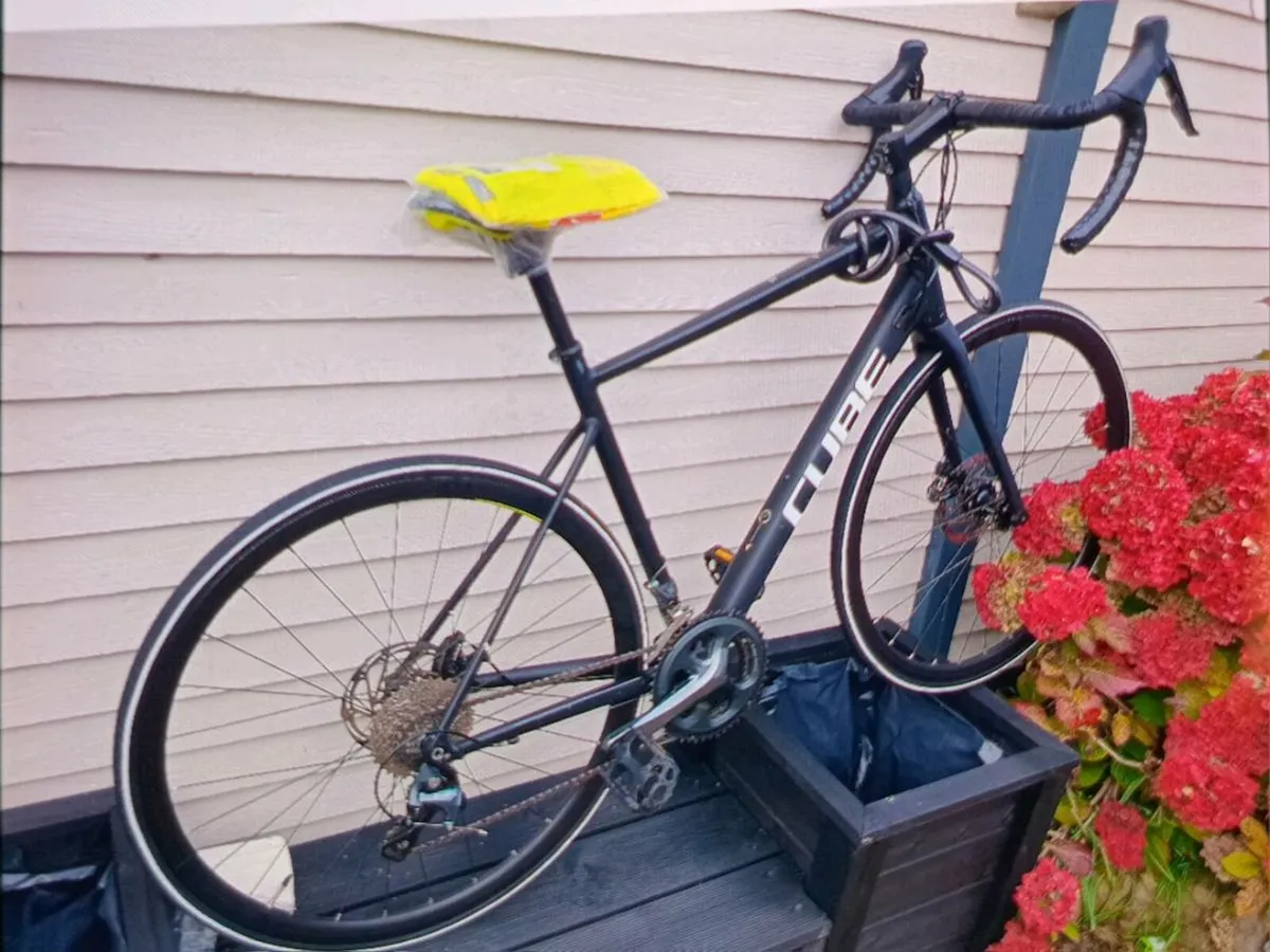Cube Road Bike for sale in Co. Dublin for €170 on DoneDeal