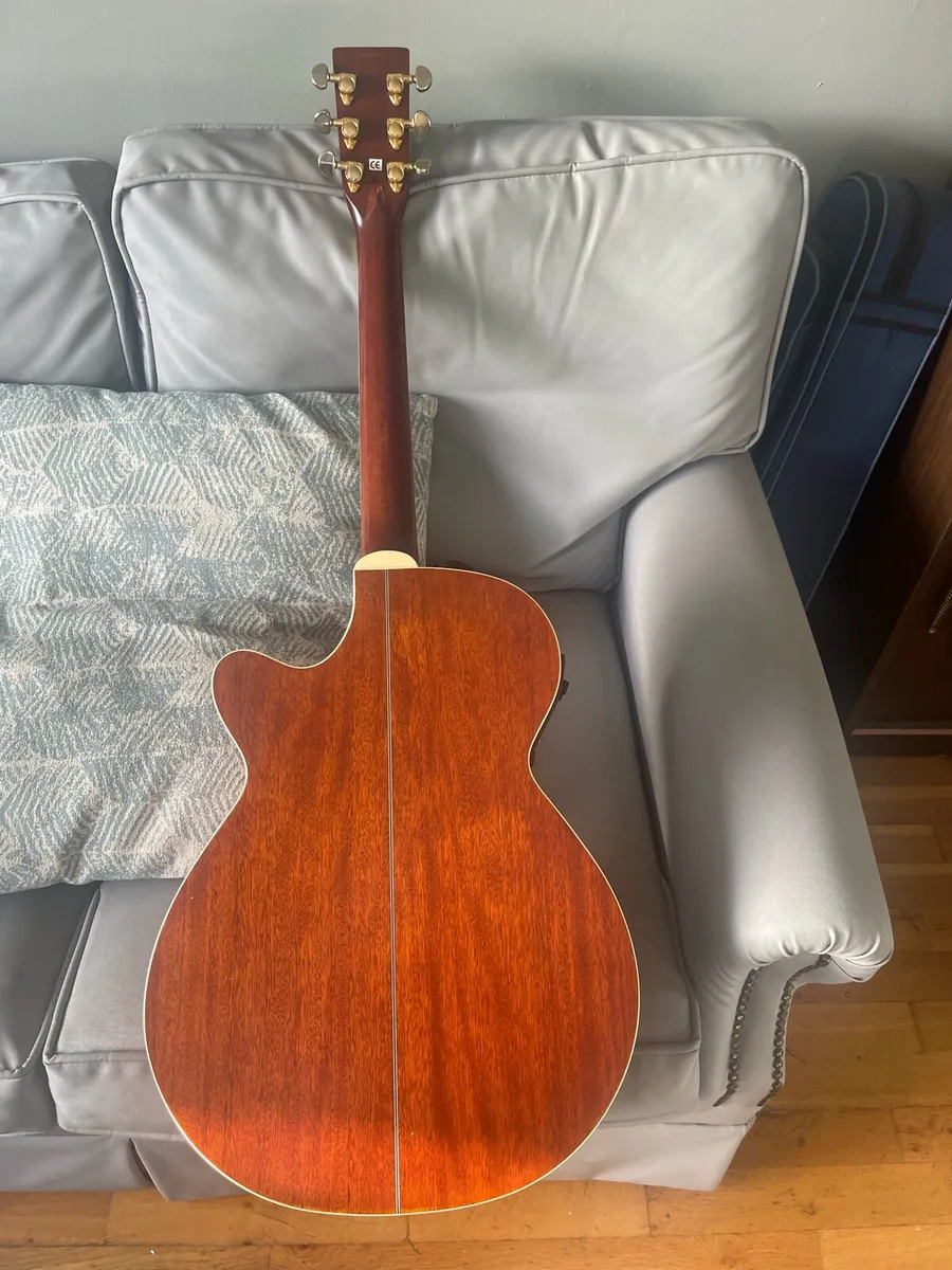 Guitar for sale in Co. Limerick for €280 on DoneDeal