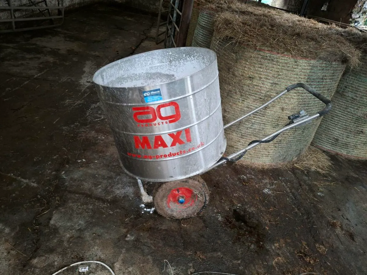 Cubicle lime spreader for sale in Co. Cork for €2,250 on DoneDeal