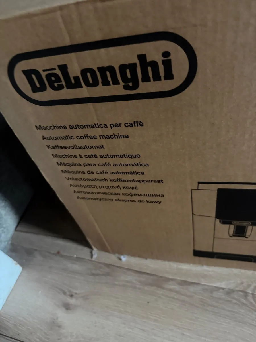 Delonghi Coffee Machine for sale in Co. Dublin for €280 on DoneDeal